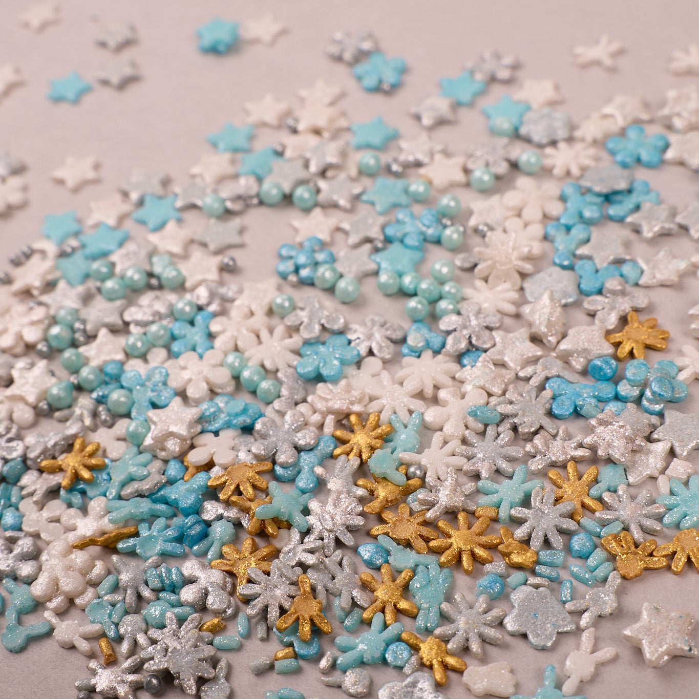 Christmas Sprinkles CH Multipack 18 100 gms – Confect